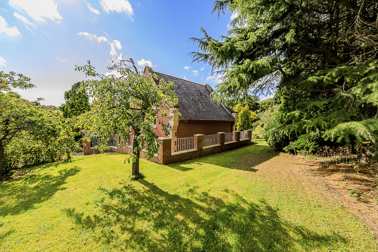 Residential – Tony Shawcross